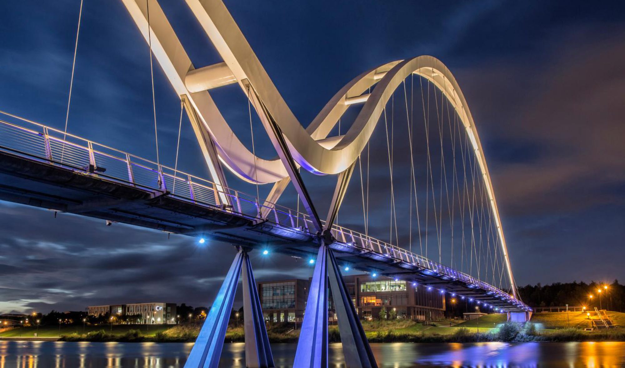 cropped-Long_Exposure_Photo_of_Stockton_Bridge_at_Night-1400×1050.jpg ...